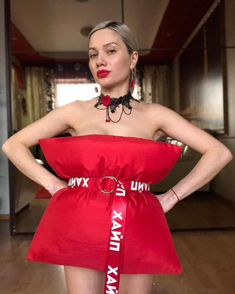 Pillow Challenge: Quarantine #PillowChallenge Goes Viral - See our ...