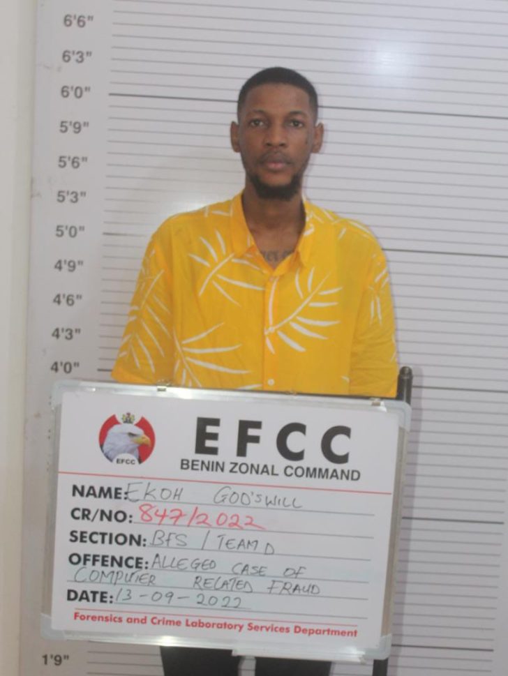 EFCC: Ex-Convict Among 12 'Yahoo Boys' Arrested In Benin | Kanyi Daily News