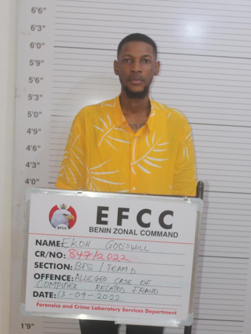 EFCC: Ex-Convict Among 12 'Yahoo Boys' Arrested In Benin | Kanyi Daily News