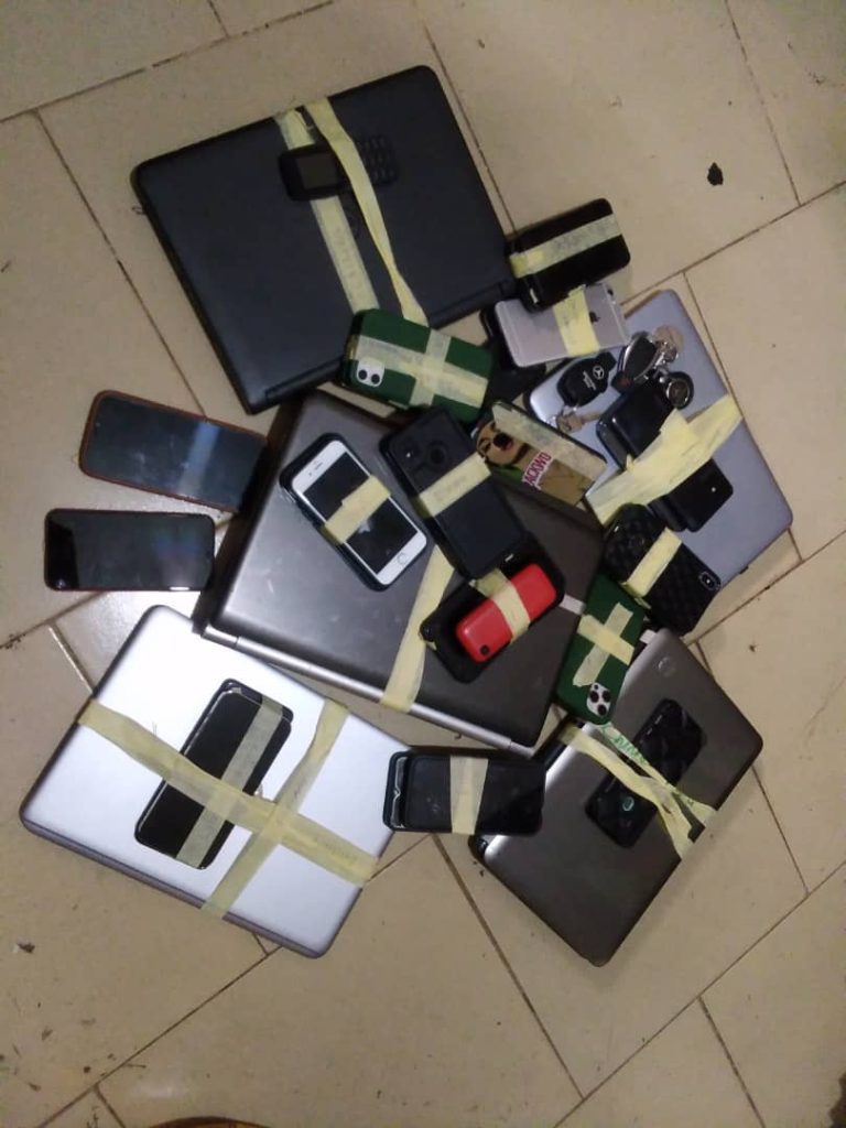 Two Exotic Cars, 26 Mobile Phones, Others Recovered As EFCC Arrests 17 Suspected 'Yahoo Boys ...