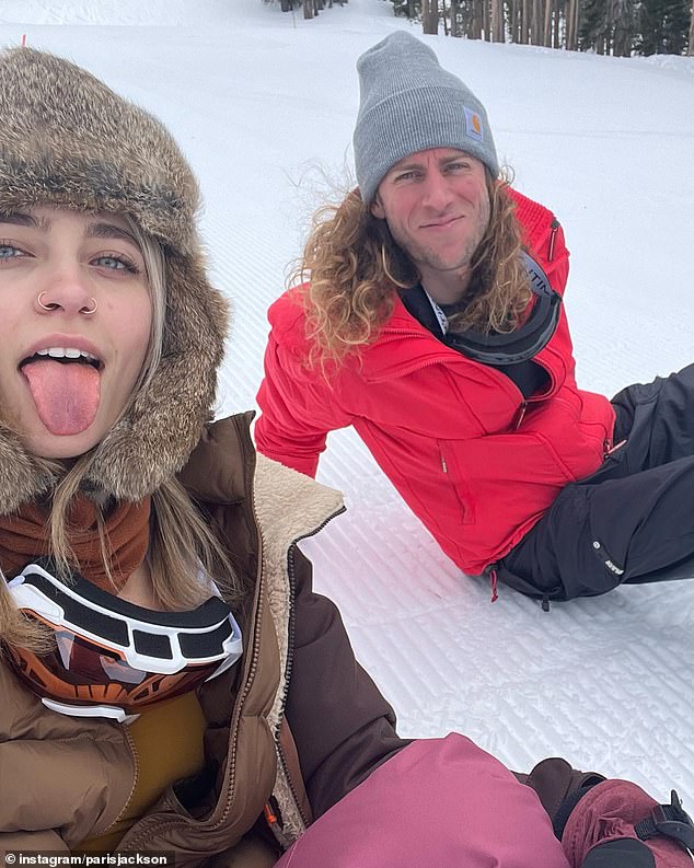 Michael Jackson's Daughter, Paris Engaged To Bandmate Justin Long ...
